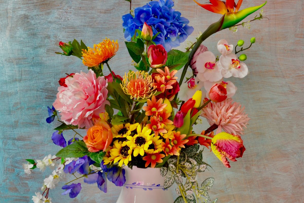 The Basic Elements to Aesthetically Arrange Your Own Flowers - HN Magazine