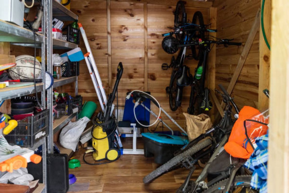 What's In Your Shed? Maybe It's Time For a Clear and Clean - HN Magazine