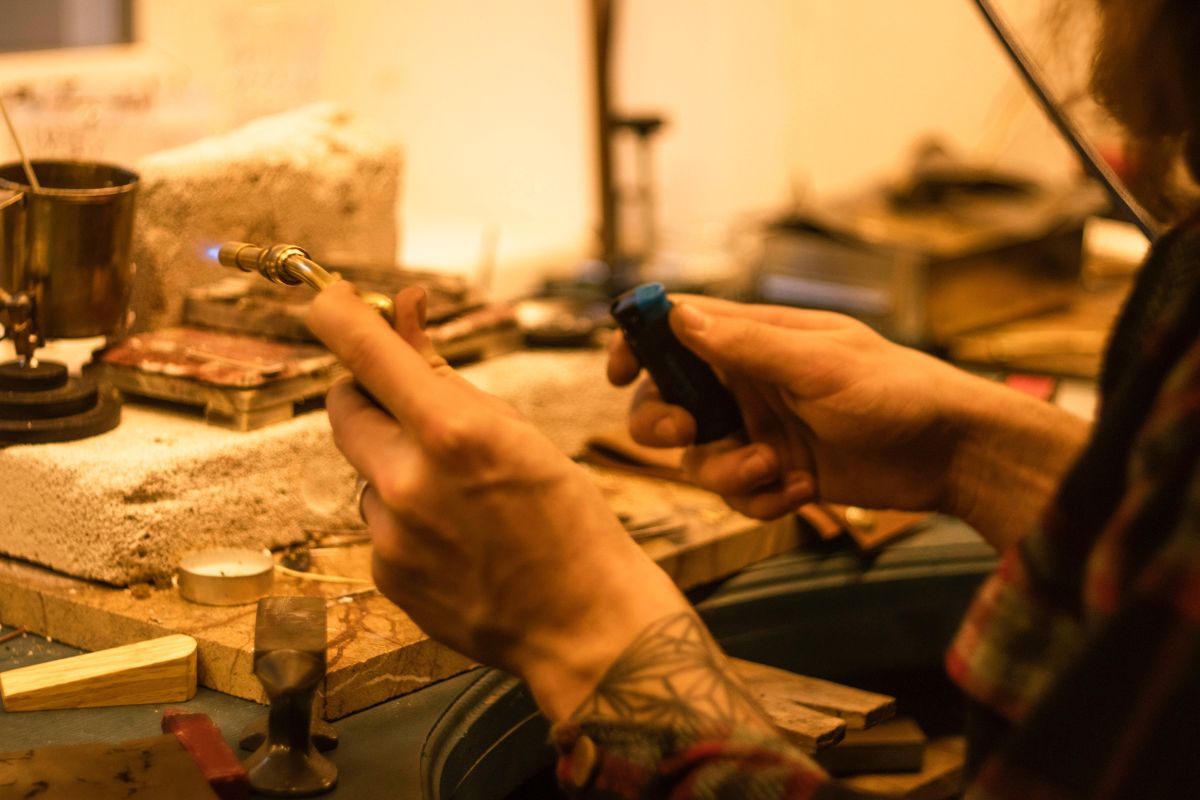 Selecting the Right Tools for Your Metalworking Projects - HN Magazine