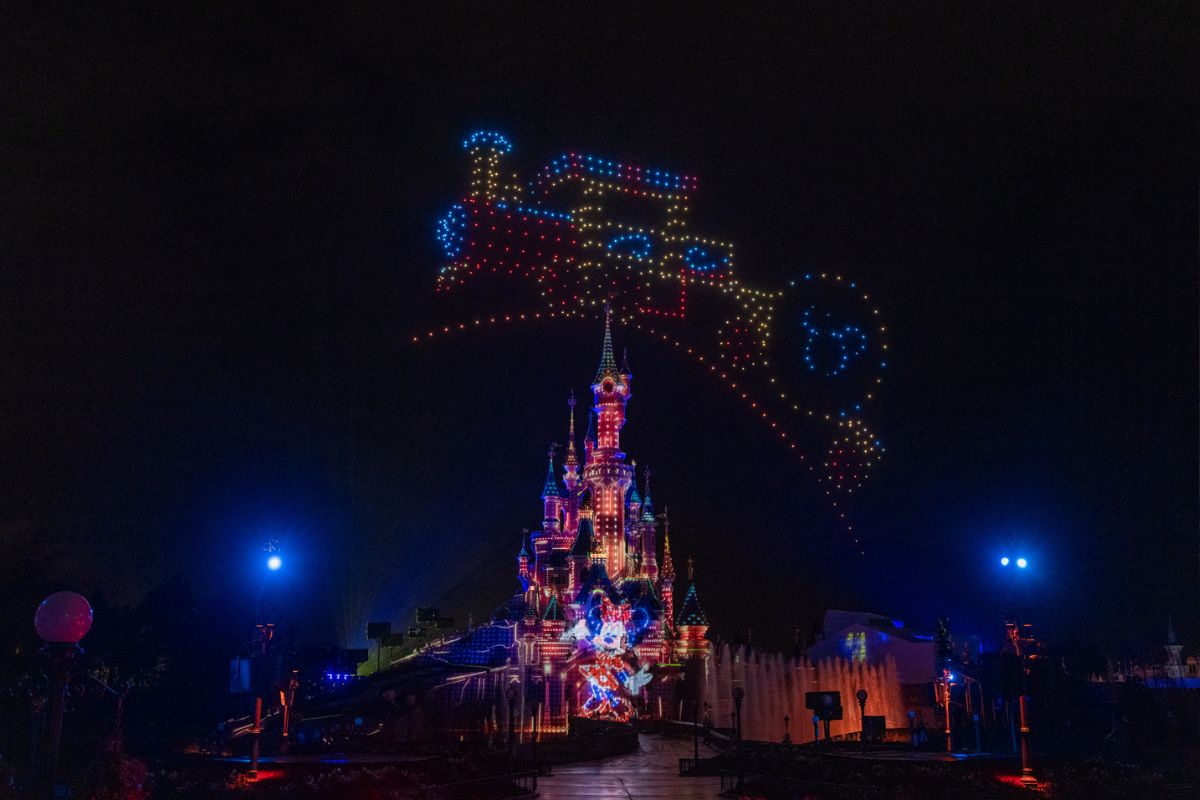 Disney Electric Sky Parade of Drones at Disneyland Paris - HN Magazine