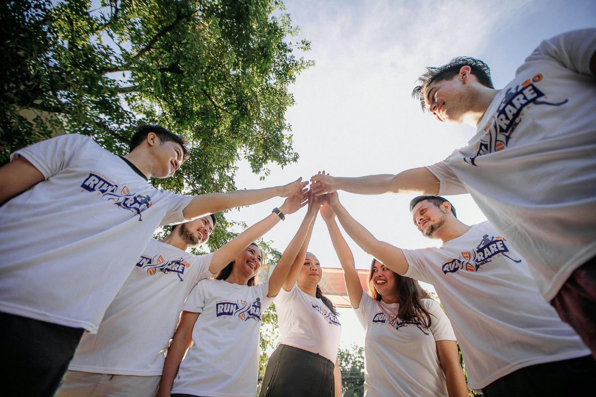 How to Organise a Successful Team Build Event - HN Magazine