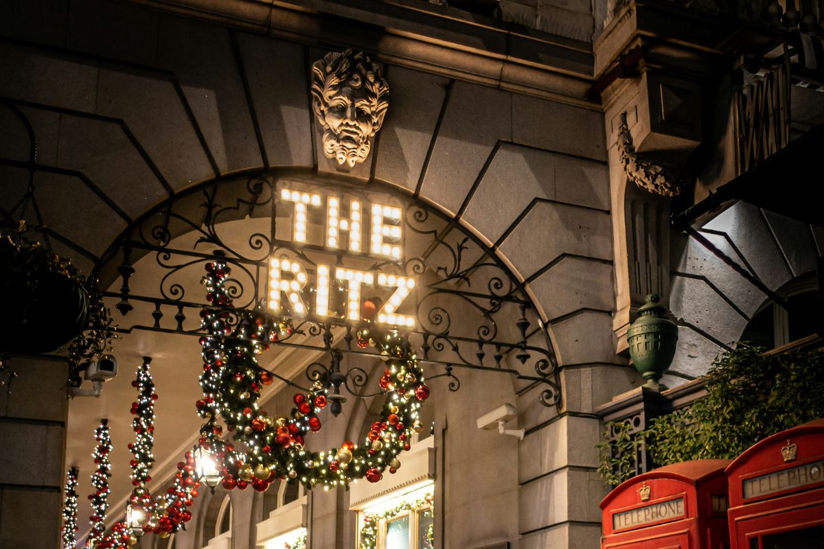 Heritage and High Tea: British Traditions in London's Heart - HN Magazine